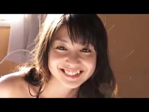 Yui Koike (小池唯) Gravure Video - Sabra "Make Me Happy" (2010) - YAYAFA