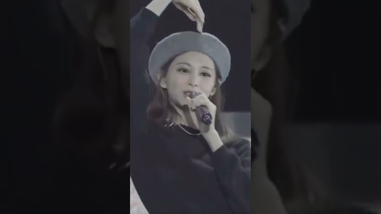 Tzuyu at Tokyo Dome Day 2🦌 - YAYAFA