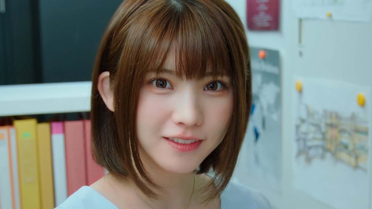 「会社にえなこがいる？！」人気コスプレイヤーえなこが様々なシーンで元気注入！ 即攻元気新WEBCM えなこ編 - YAYAFA