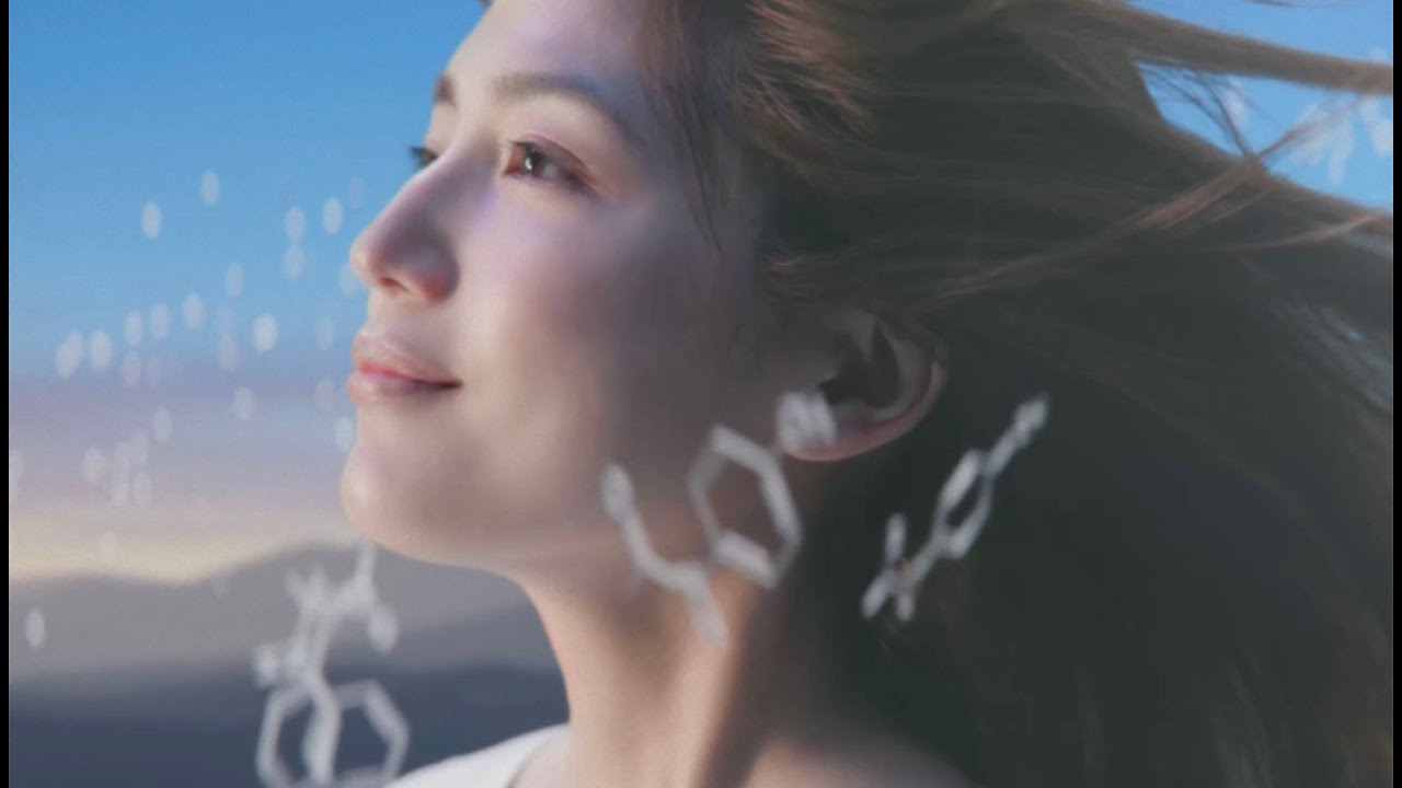 川口春奈、“地上”に降り立ち晴れやかな表情 シオノギヘルスケア「セデス」新CM - YAYAFA