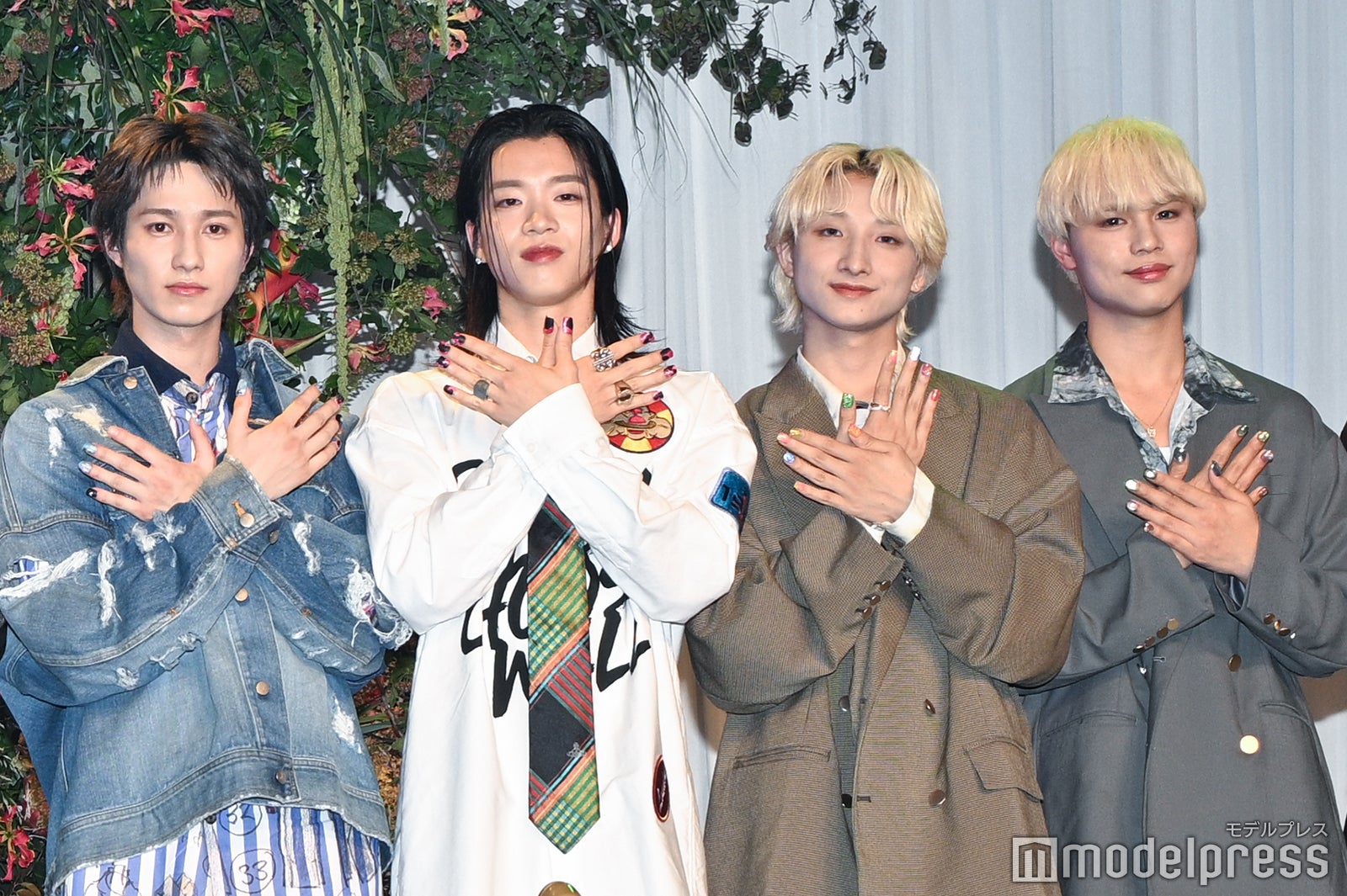 BUDDiiS、華やかネイルアピール ネイリスト協会40周年アンバサダーの抱負語る「今となっては大事なファッションの1つ」 - モデルプレス - YAYAFA